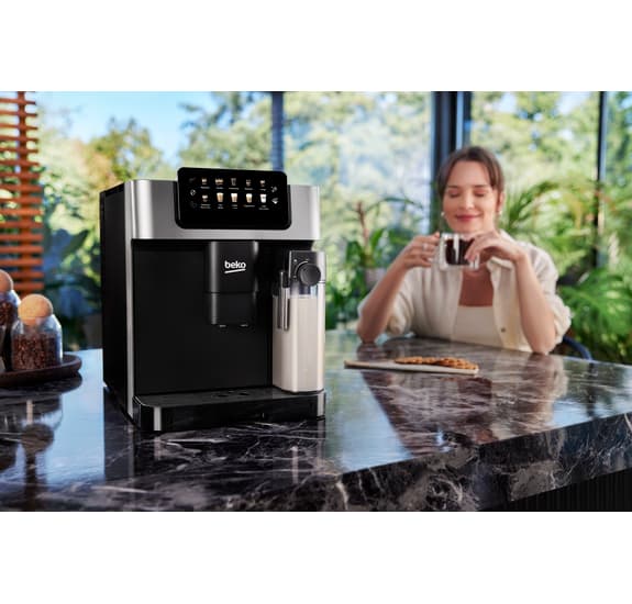 CaffeExperto Bean To Cup Coffee Machine with Integrated Milk Jug CEG7304 | Beko UK